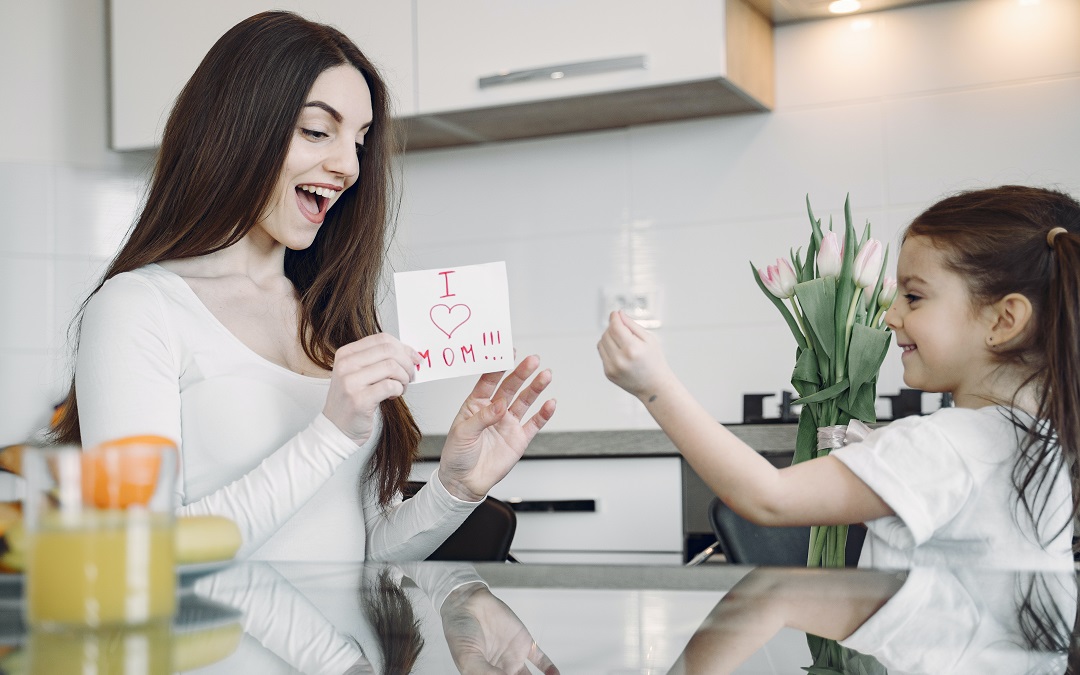 How To Develop & Nurture Growth Mindset for Kids (Parents Guide)