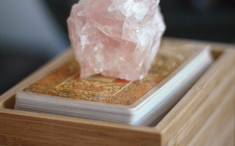 Strengths of Introverts: Examples, Characteristics & Weaknesses