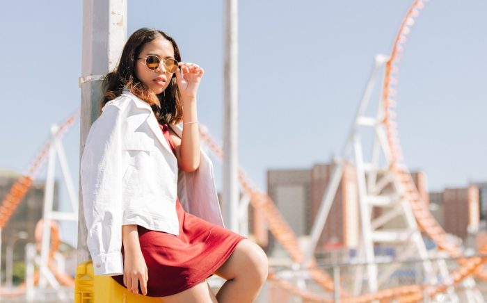 Extrovert: Meaning, Types, Signs, Positive & Negative Traits