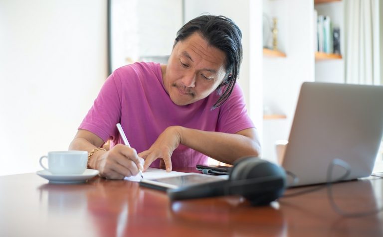 30 Good Work Habits That Shout Career Growth & Success