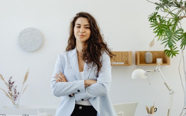15 Key Leadership Strengths & How to Become a Great Leader