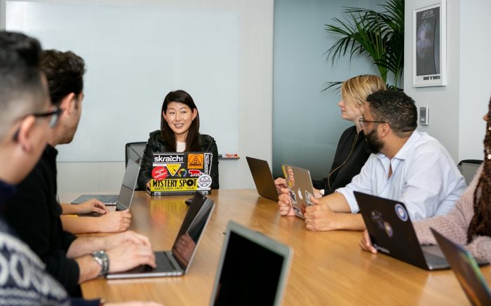 21 Key Leadership Strengths & How to Become a Great Leader