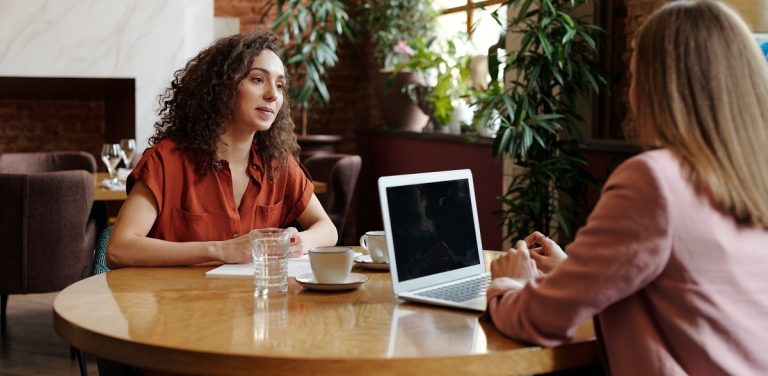 21 Peer Interview Questions & Answers with Explanations [2024]