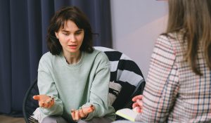 21 Peer Interview Questions & Answers with Explanations [2024]
